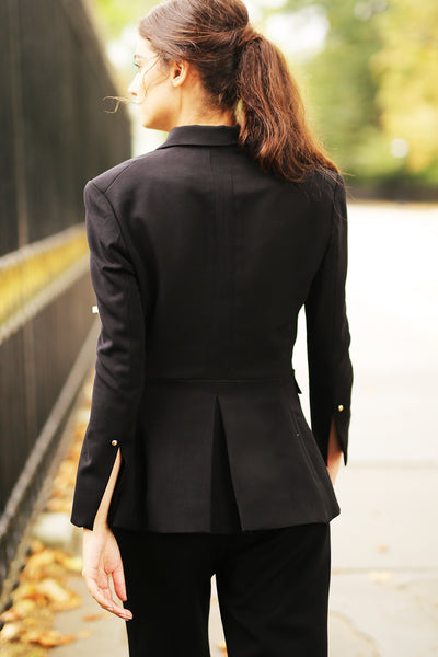 Peak Lapel Jacket with Patch Pocket and Back Insert Detail – Isoude